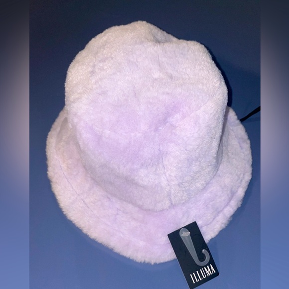 illuma | Accessories | Bucket Hat | Poshmark